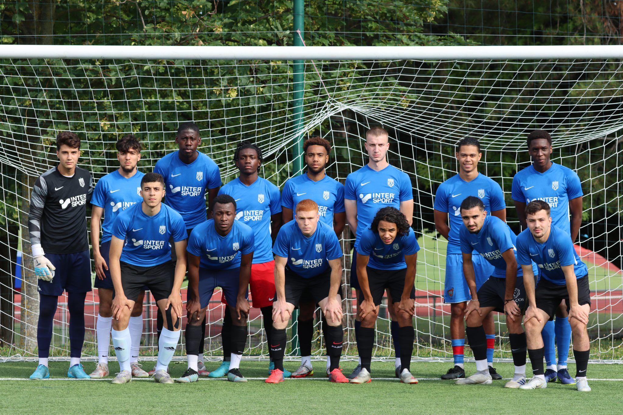 Tactiques de jeu en équipe au football pour optimiser la performance ...