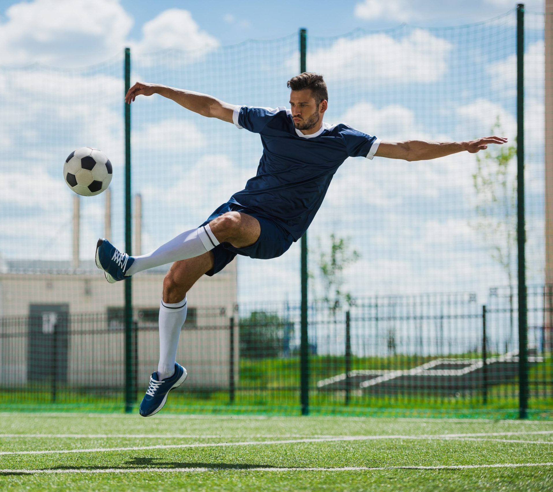 LES 4 CONSEILS POUR ÊTRE UN MEILLEUR JOUEUR DE FOOTBALL - Footsider